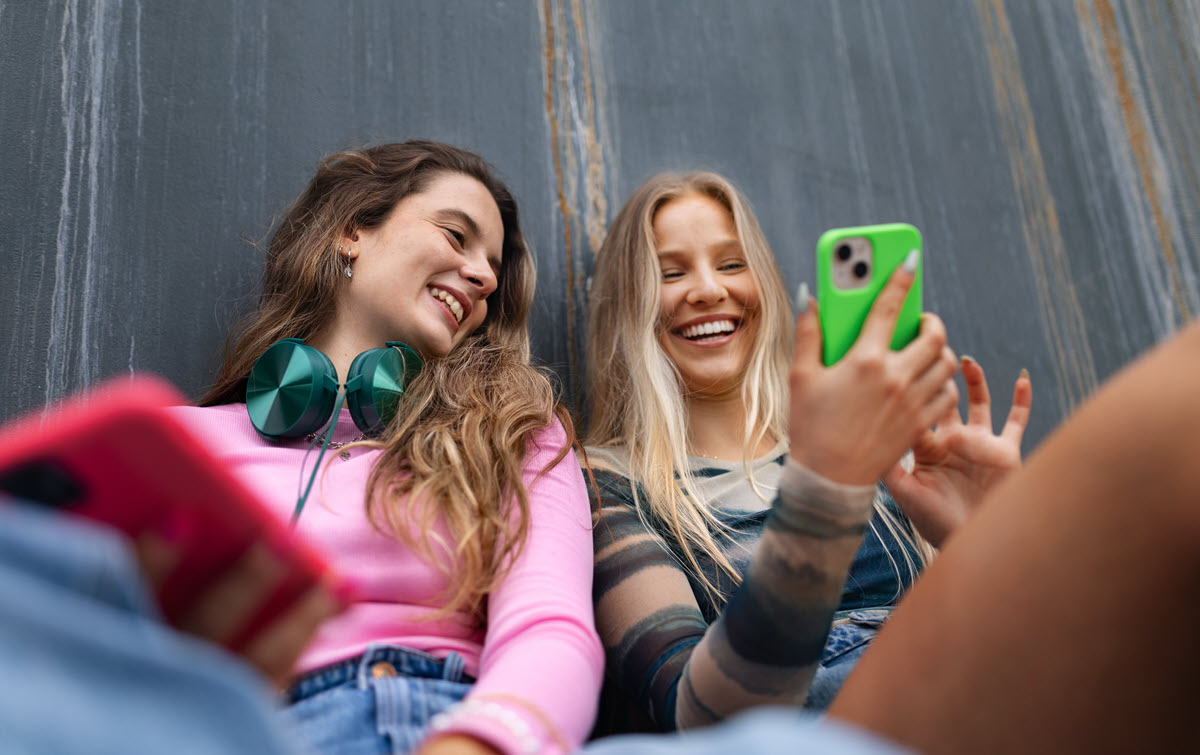 Fashion Retail for Gen Z and Beyond: 5 Strategies to Stay Ahead - WSJ