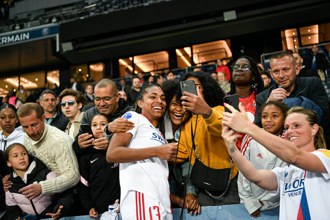 Game-Changing Social Media Strategies to Engage Sports Fans - WSJ