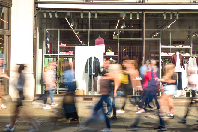 3 Trends Disrupting Retail in 2026 - WSJ